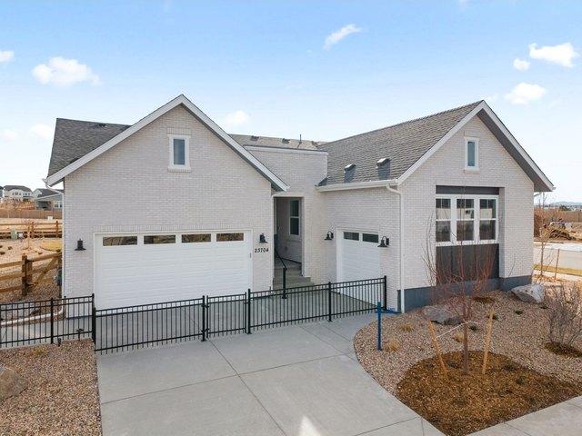 24406 E 35th Dr, Aurora, CO 80019