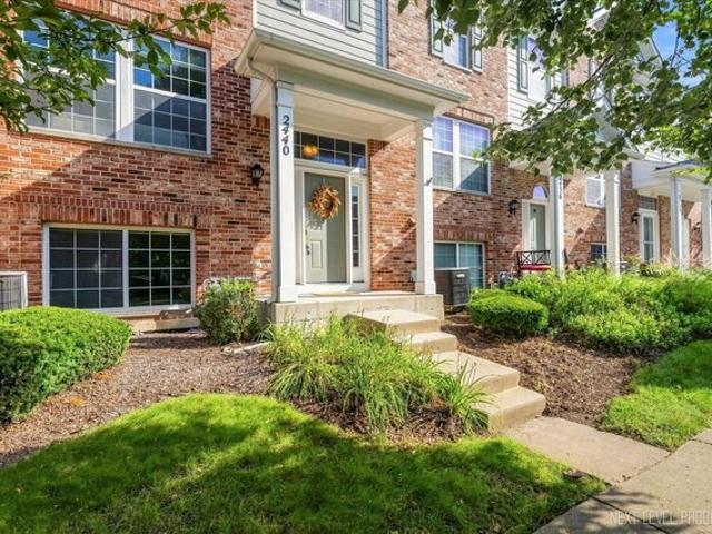 2440 Anna Way Unit 2440, Elgin, IL 60124
