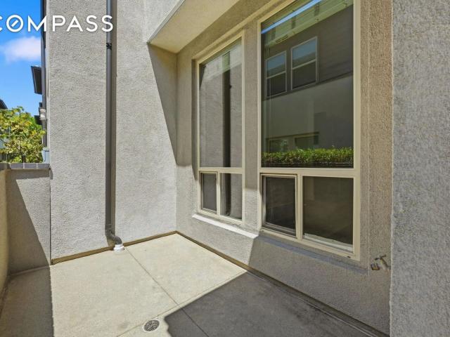 2440 Aperture Cir, San Diego, CA