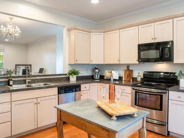 2440 Bargamin Orchard Ln
