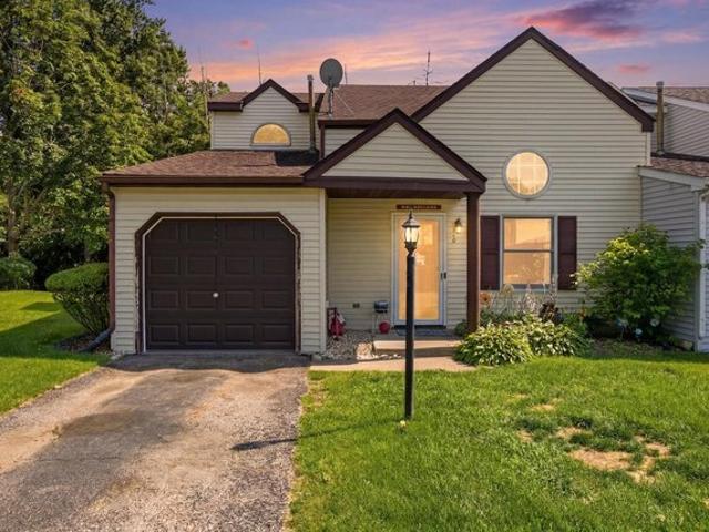 2440 Bridgewater Dr Unit 2440, Woodstock, IL 60098