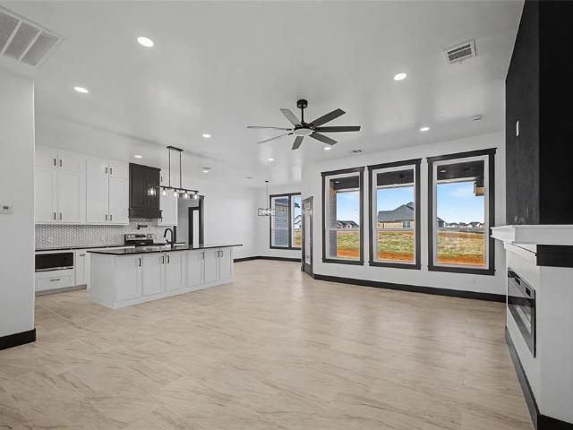 2440 Canyon Circle