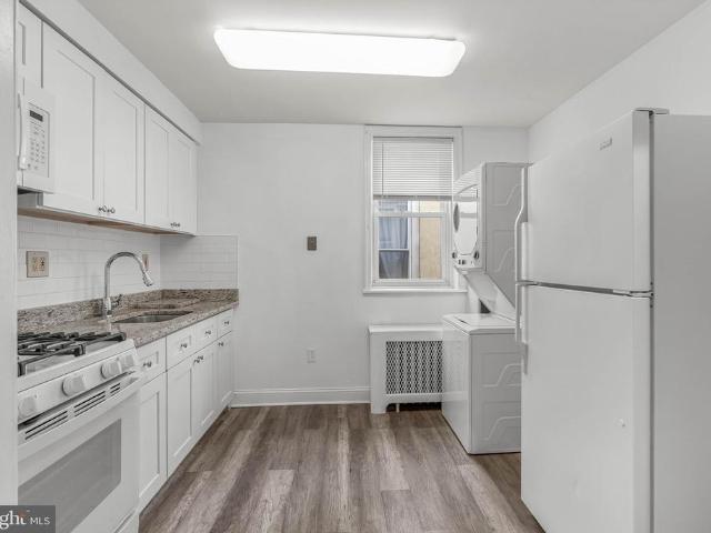 2440 Carpenter Street # B