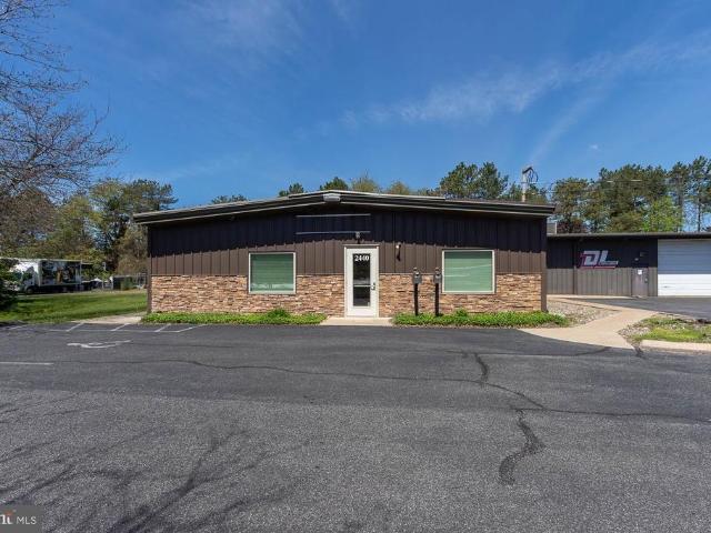 2440 Commercial Boulevard
