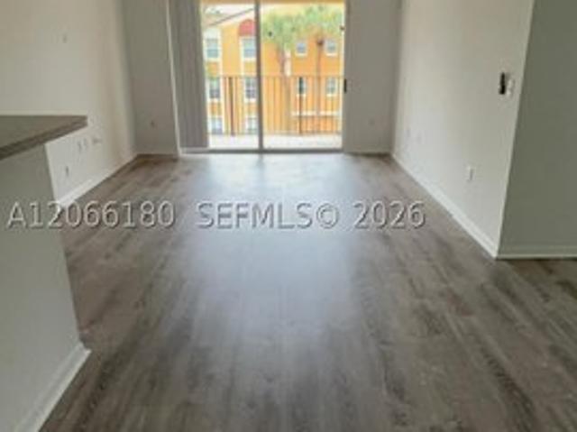 2440 E Preserve Way Apt 303, Miramar, FL 33025