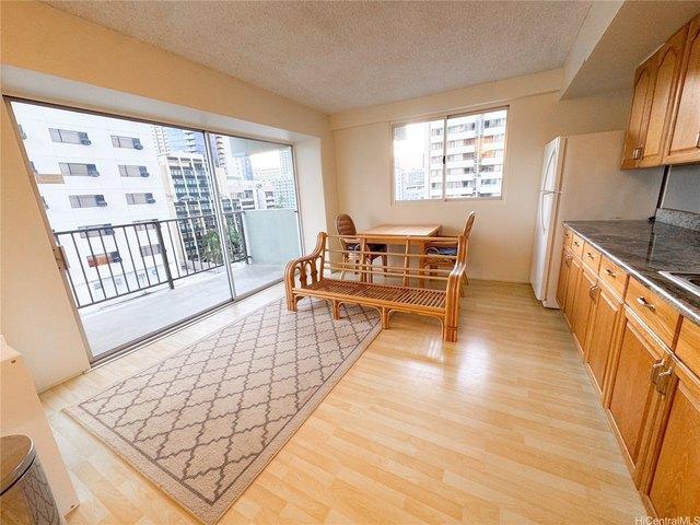 2440 Kuhio Ave Apt 712, Honolulu, HI 96815