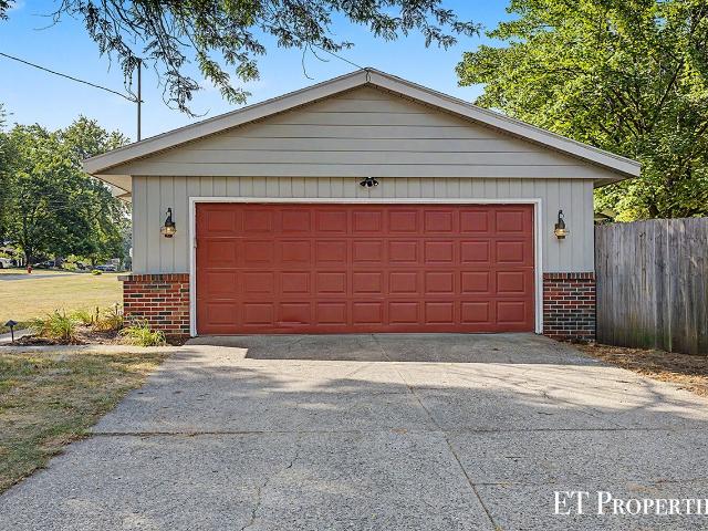 2440 Saratoga Drive