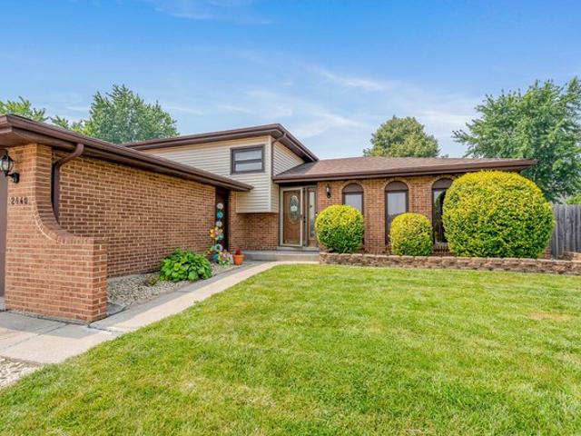 2440 Springhill Dr, Schererville, IN 46375