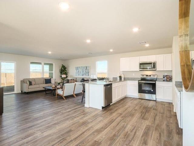 2440 Tapatio Dr, Bullhead City, AZ 86442
