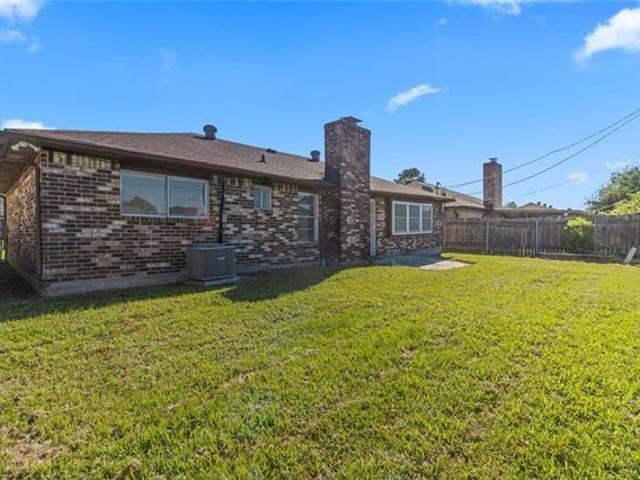 2440 W Sunny Meade Dr, Harvey, LA 70058 | MLS #2568