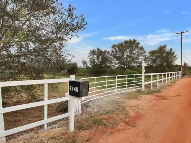 2440 Wallace Rd, Other City In The State Of Florida, FL 33830