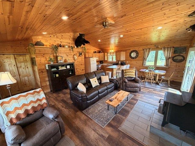 244165 Adams Ln, Merrill, WI 54452