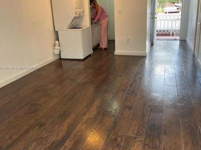 2441 NW 13th St #76 Miami, FL 33125