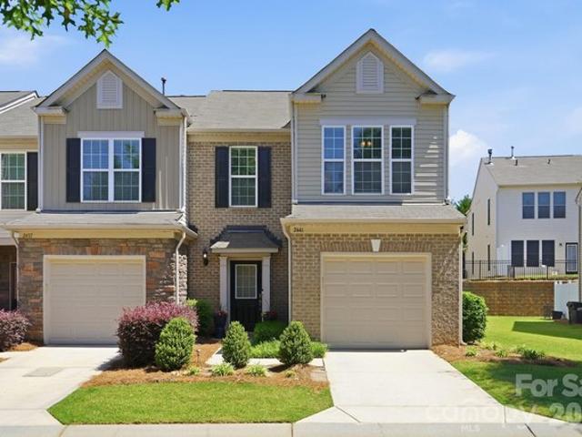 2441 Diplomat Ln, Charlotte, NC 28210