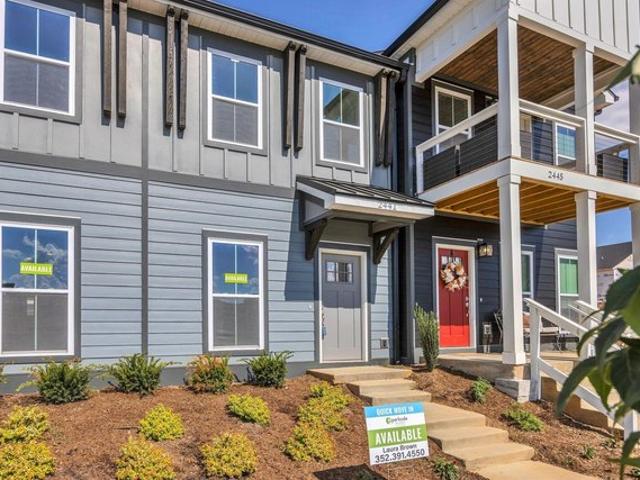 2441 E 17th St, Chattanooga, TN 37404