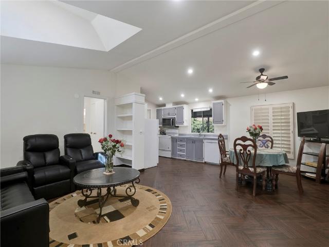 24425 Woolsey Canyon Rd, Unit 132, West Hills, CA 91304 | MLS #SR26063 | Compass