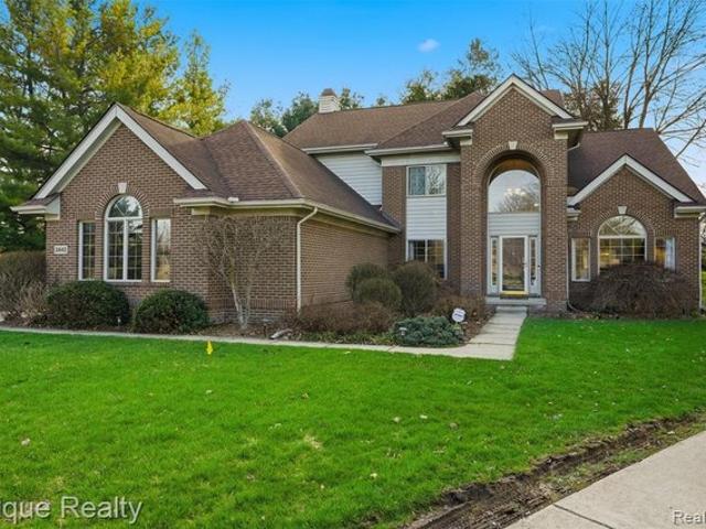 2442 Moors Ct, Pittsfield Township, MI 48108