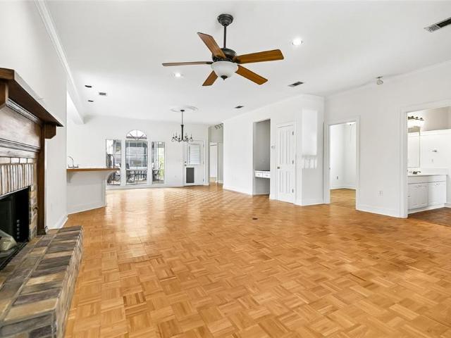 2442 Brentwood Drive