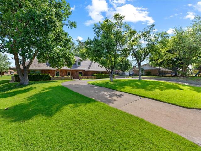2442 Edgewood Drive