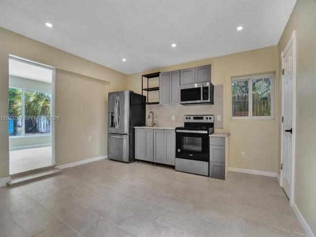 2442 Garfield St Unit 4, Hollywood, US, FL