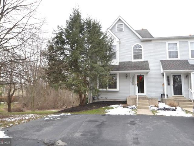 2442 Hillendale Dr, Norristown, PA 19403
