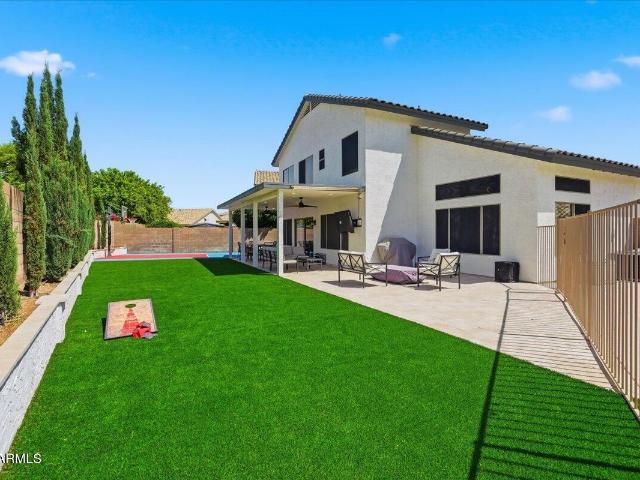 2442 s augustine circle