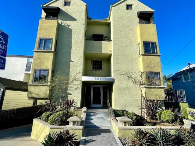2442 Union Street 2N 2S