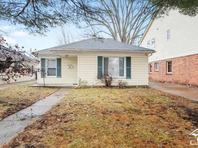 24431 Carlysle St, Dearborn, MI 48124