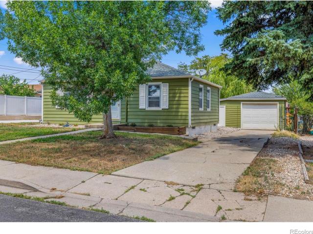 2443 Mountain View Drive