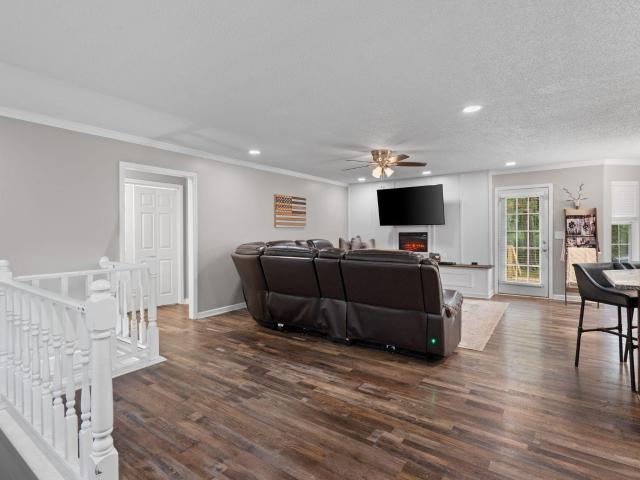 2443 NW Valley Hills Trail