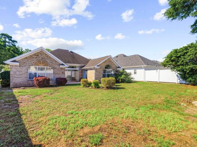 2443 Glen Dr