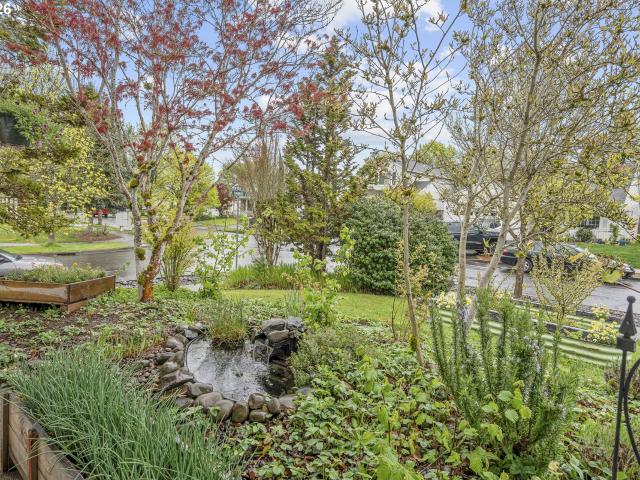 2443 sw taylor dr