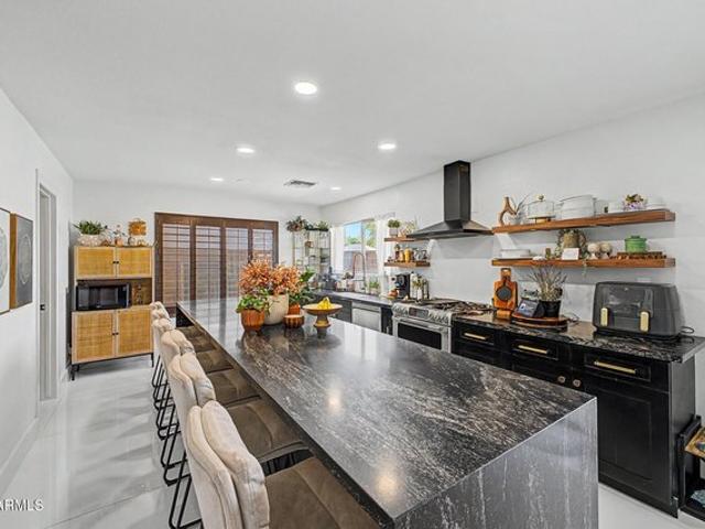 2443 W Via Dona Rd, Phoenix, AZ 85085