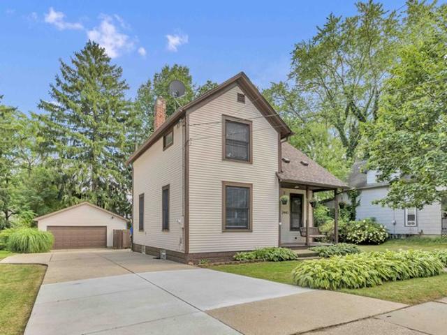 2443 3rd St, Cuyahoga Falls, OH 44221