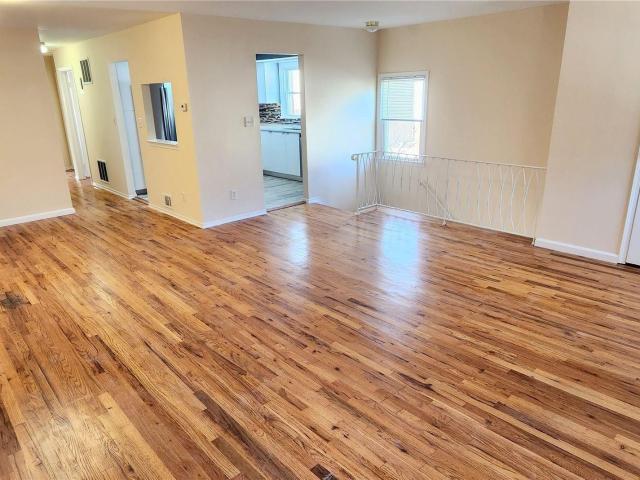 244 57 Grand Central Parkway 2