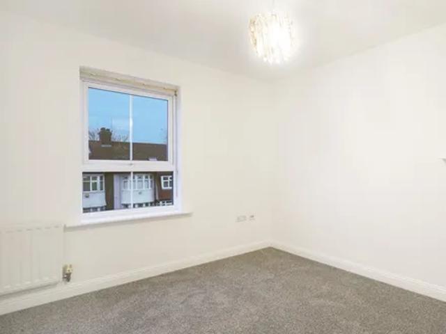 244 Church Hill Road, London, EN4 8PG, United Kingdom | 4 bed duplex for rent #165377023 | Rentberry