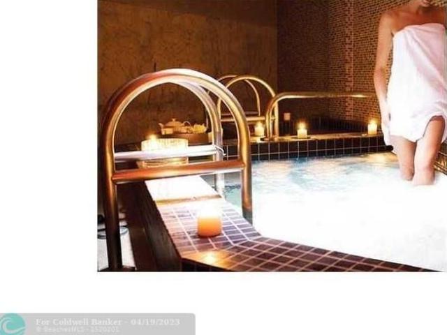 244 Biscayne Blvd #3006, Miami, FL 33132