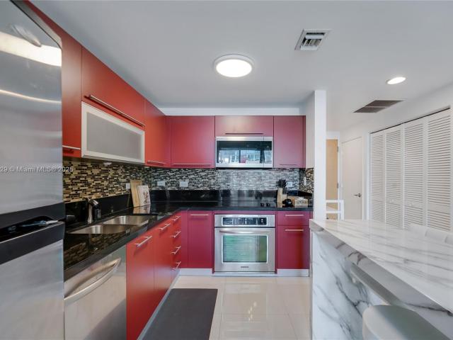 244 Biscayne Blvd, Unit 644, Miami, FL 33132 | MLS #A11811 | Compass