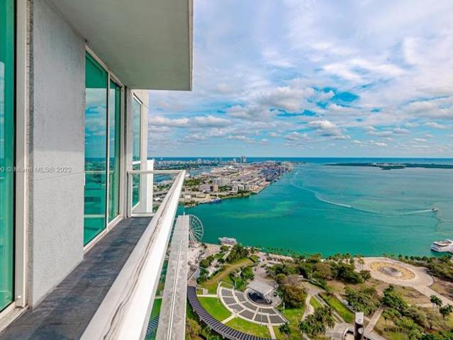 244 Biscayne Blvd #UPH 4907 Miami, FL 33132