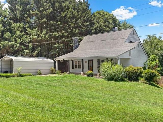 244 Glass Rd, Mount Airy, NC 27030