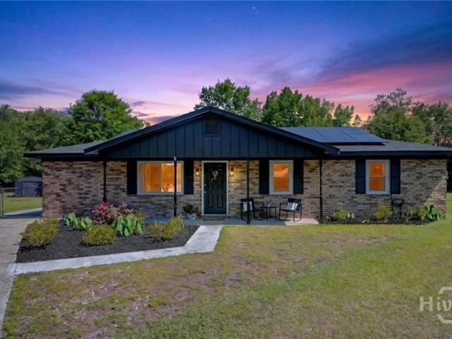 244 Deerwood Dr, Hinesville, GA 31313