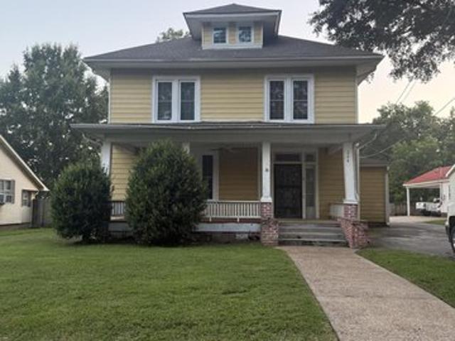 244 E Main St, Bells, TN 38006