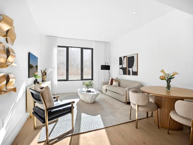 244 East 52nd Street, New York, NY