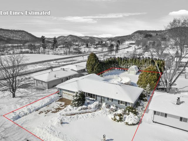 244 Edgeview Drive