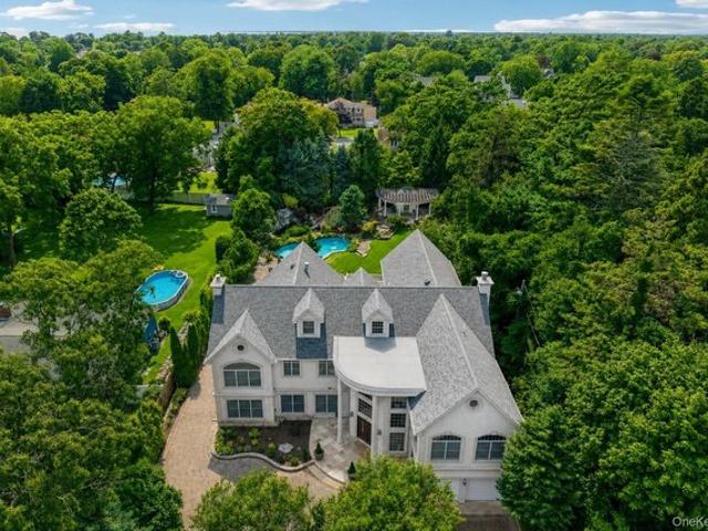 244 Foster Ave, Sayville, NY 11782