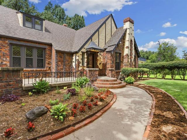 244 NW 34th Street