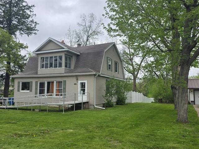 244 S 5th St Units 1 & 2, Barron, WI 54812
