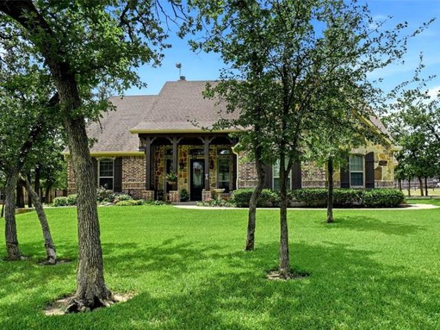 244 S Natural Springs Ln, Azle, TX 76020