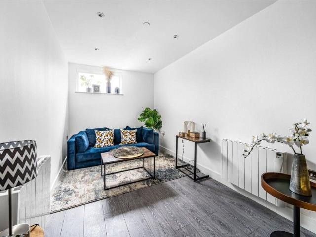 244 Station Road, AddlestoneProperty for lettings Seymours