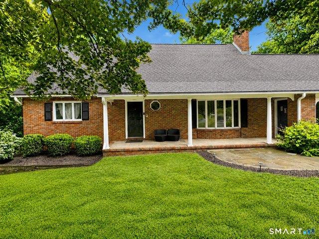 244 Strobel Rd, Trumbull, CT 06611
